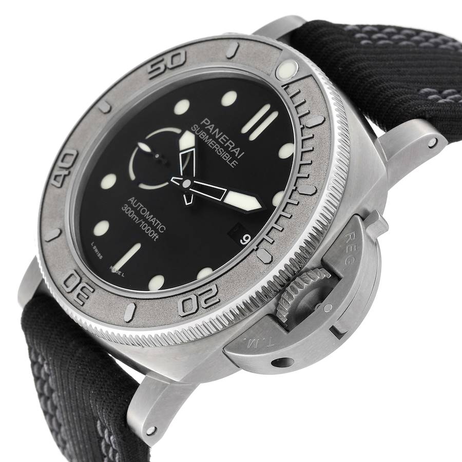 Panerai Submersible Titanium PAM00984 | Stock 57738 | SwissWatchExpo